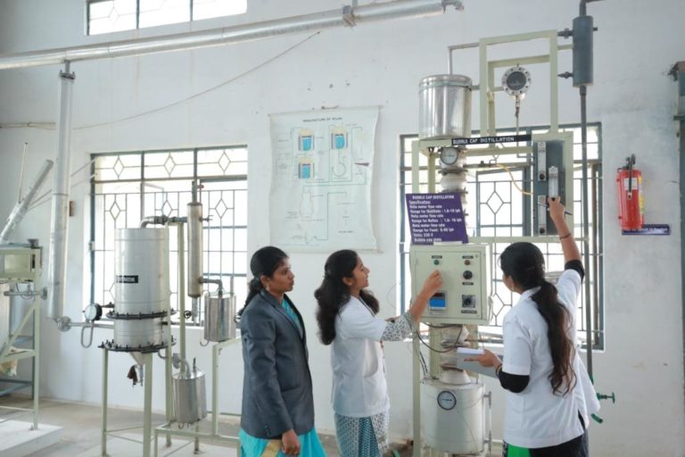 CHE-Lab facilities - Erode Sengunthar Engineering College